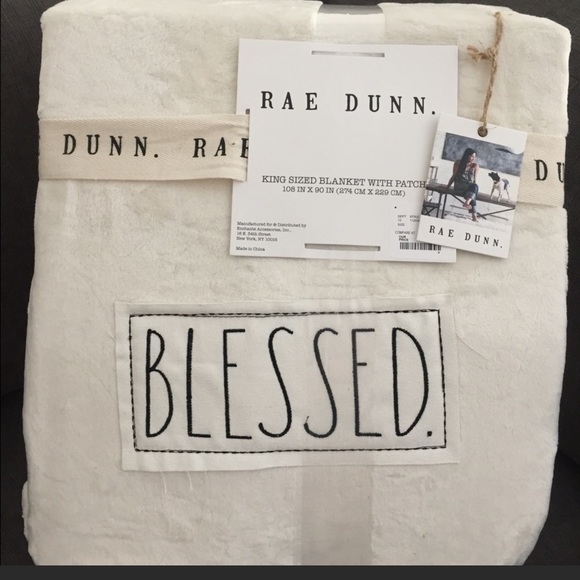 Rae Dunn | Bedding | Rae Dunn Queen Size White Blanket | Poshmark